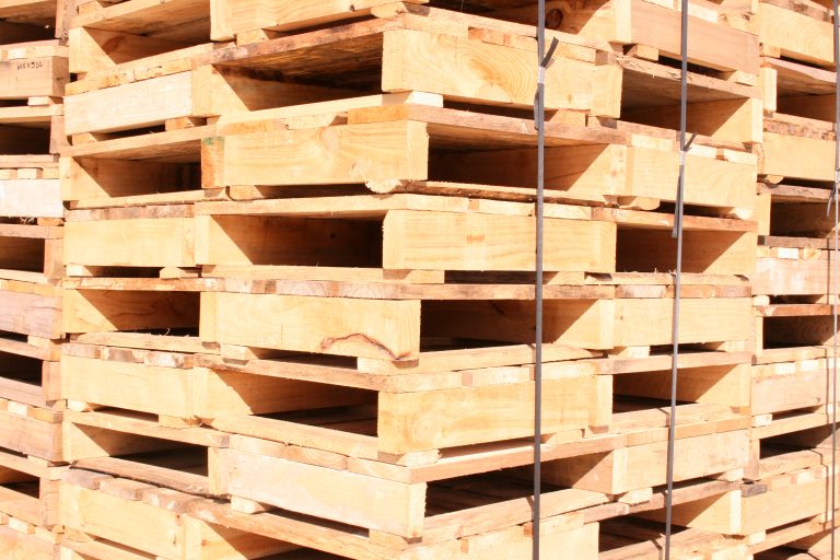 Stack of pallets - Smart Recycling